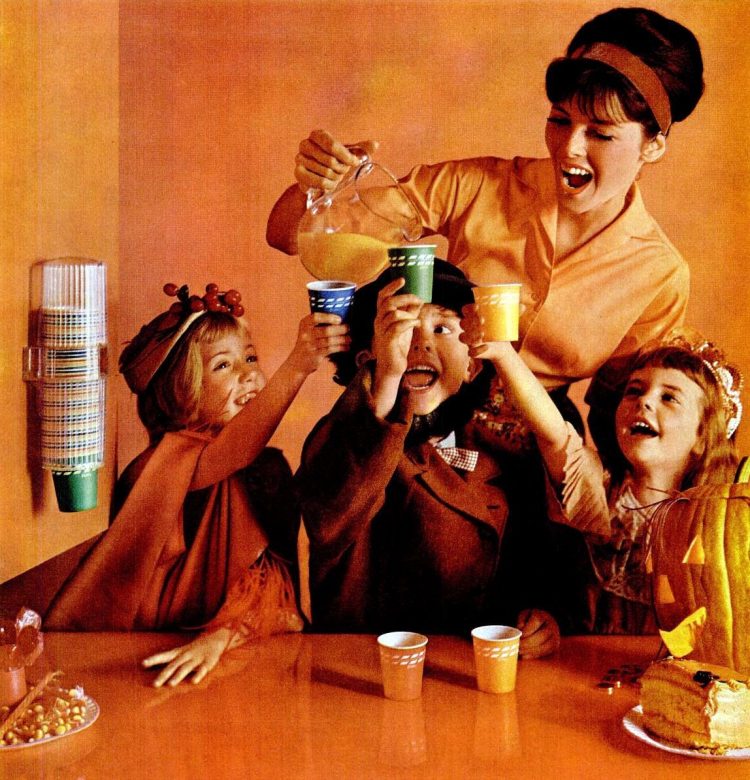 Vintage Dixie cups: See retro designs & dispensers, plus get the ...