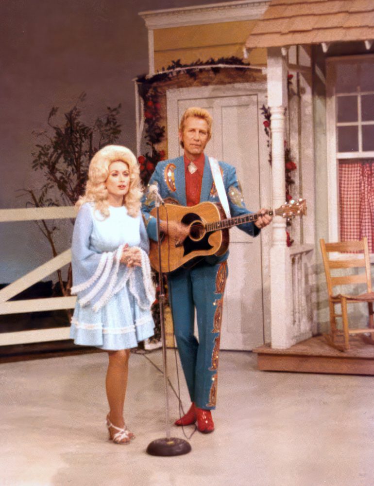 Meet young Dolly Parton before she was a country icon, movie star ...
