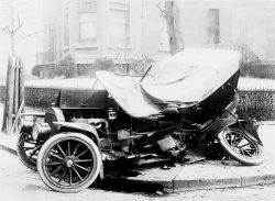 See 35 vintage car wrecks from the days before seat belts & airbags ...