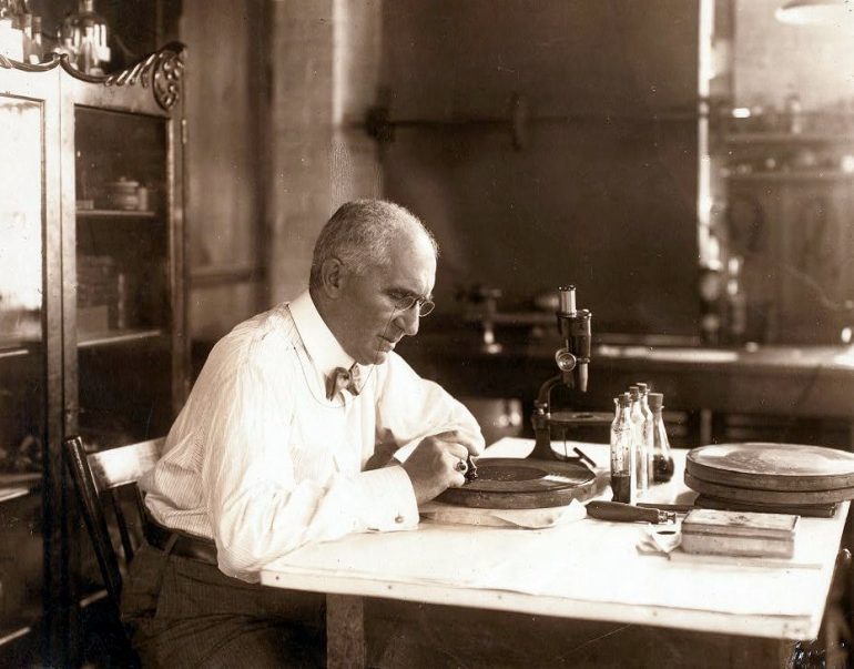 V is for Victrola record players: The history of the famous gramophones ...