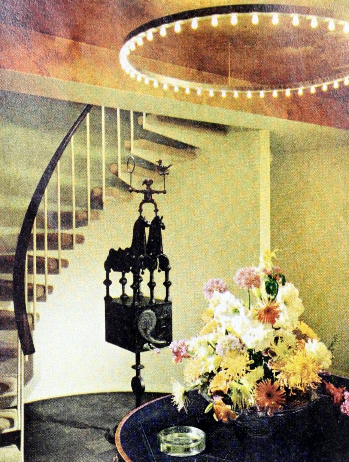 This 1960s entrance hall hosted a carpeted spiral staircase & vintage ...