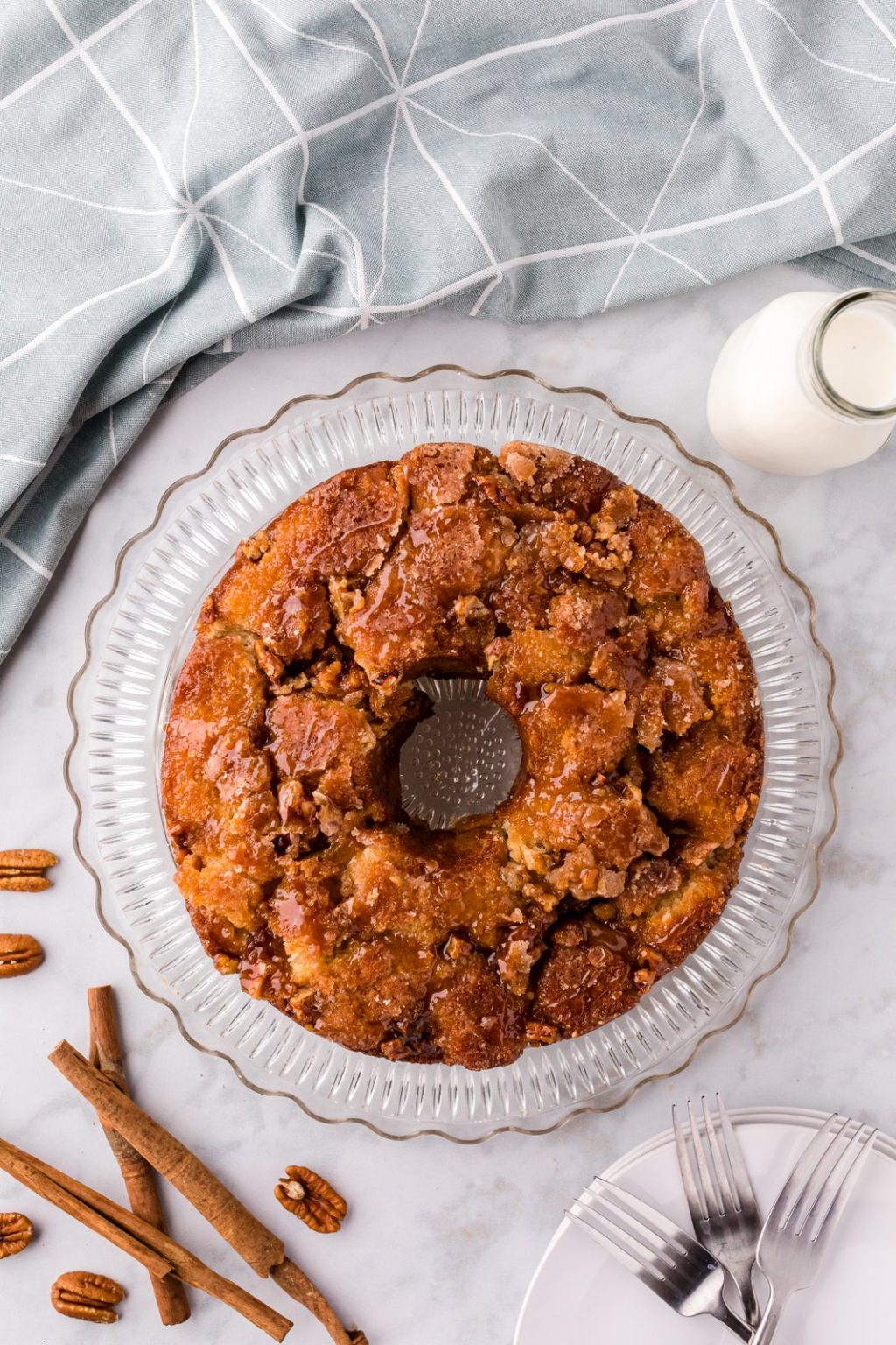 Delicious old-fashioned monkey bread recipe from the 1960s, step-by ...