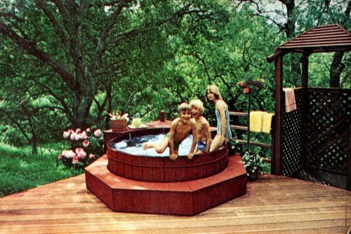 Jacuzzis & hot tubs: Backyard hot tub & spa styles from the 70s & 80s ...