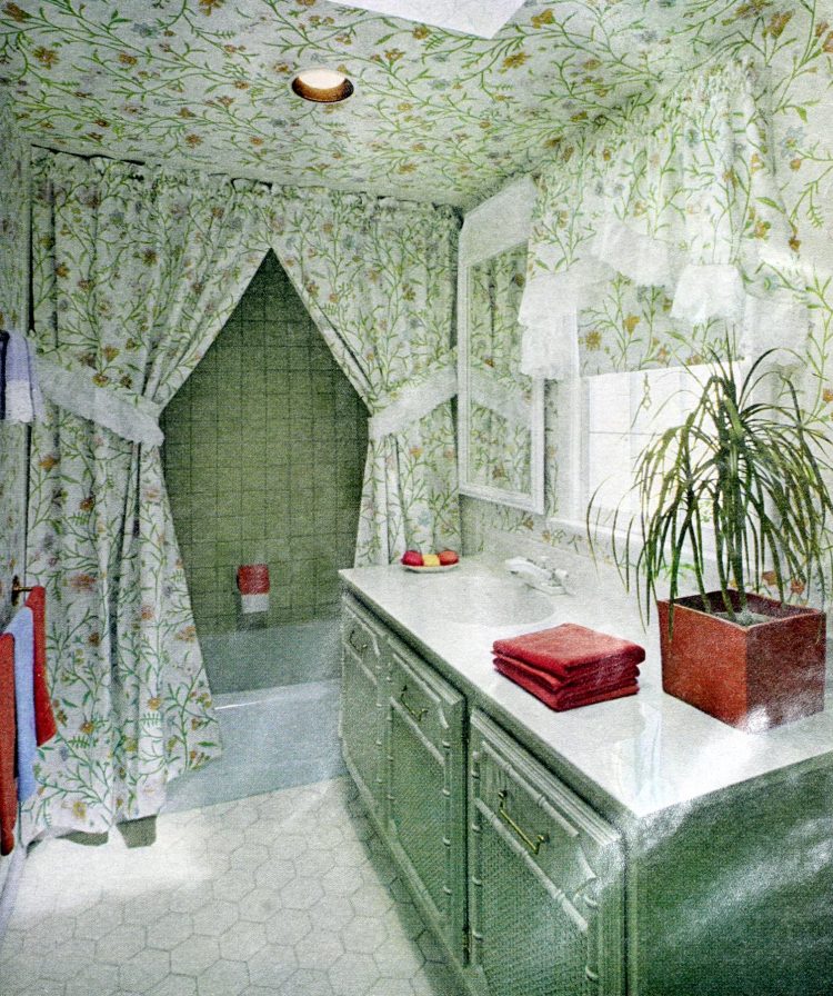 1980s bathroom decor & color schemes for that real retro look - Click ...