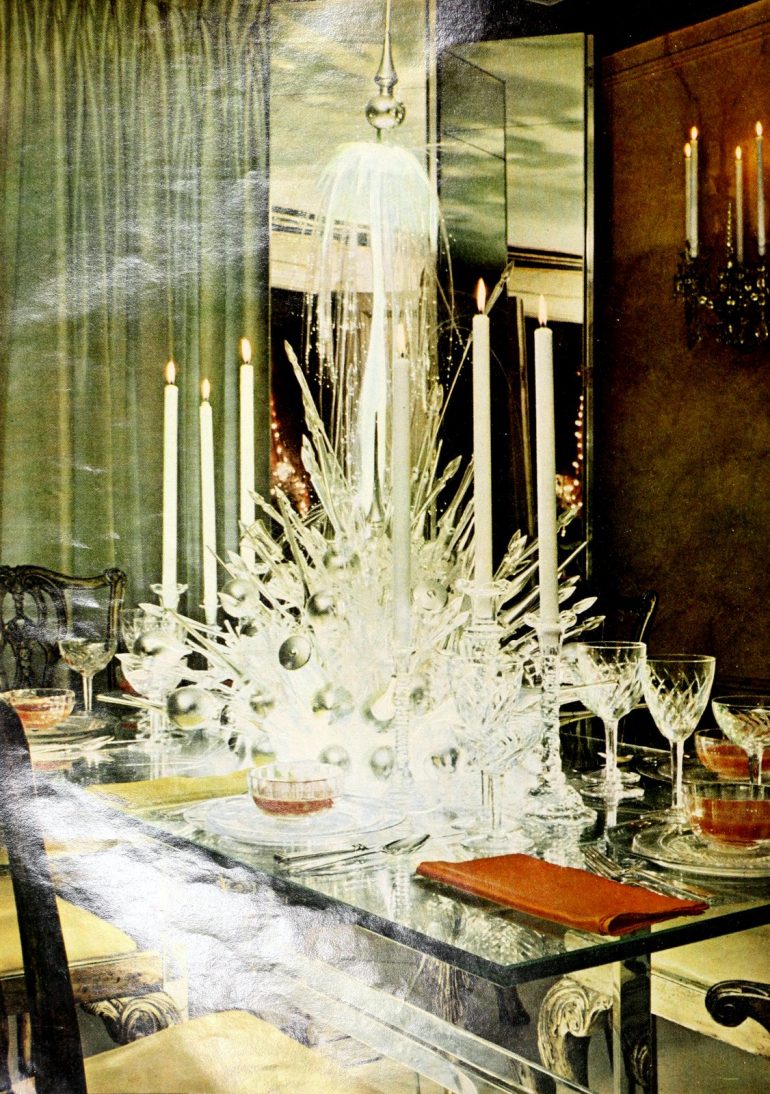 Festive Christmas table settings: Ideas for holiday tables with retro ...