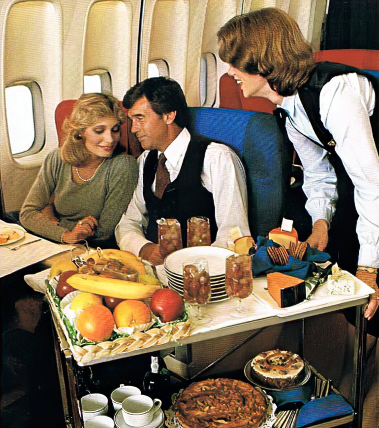 See what first class flights were like from the 1950s to the 1980s ...