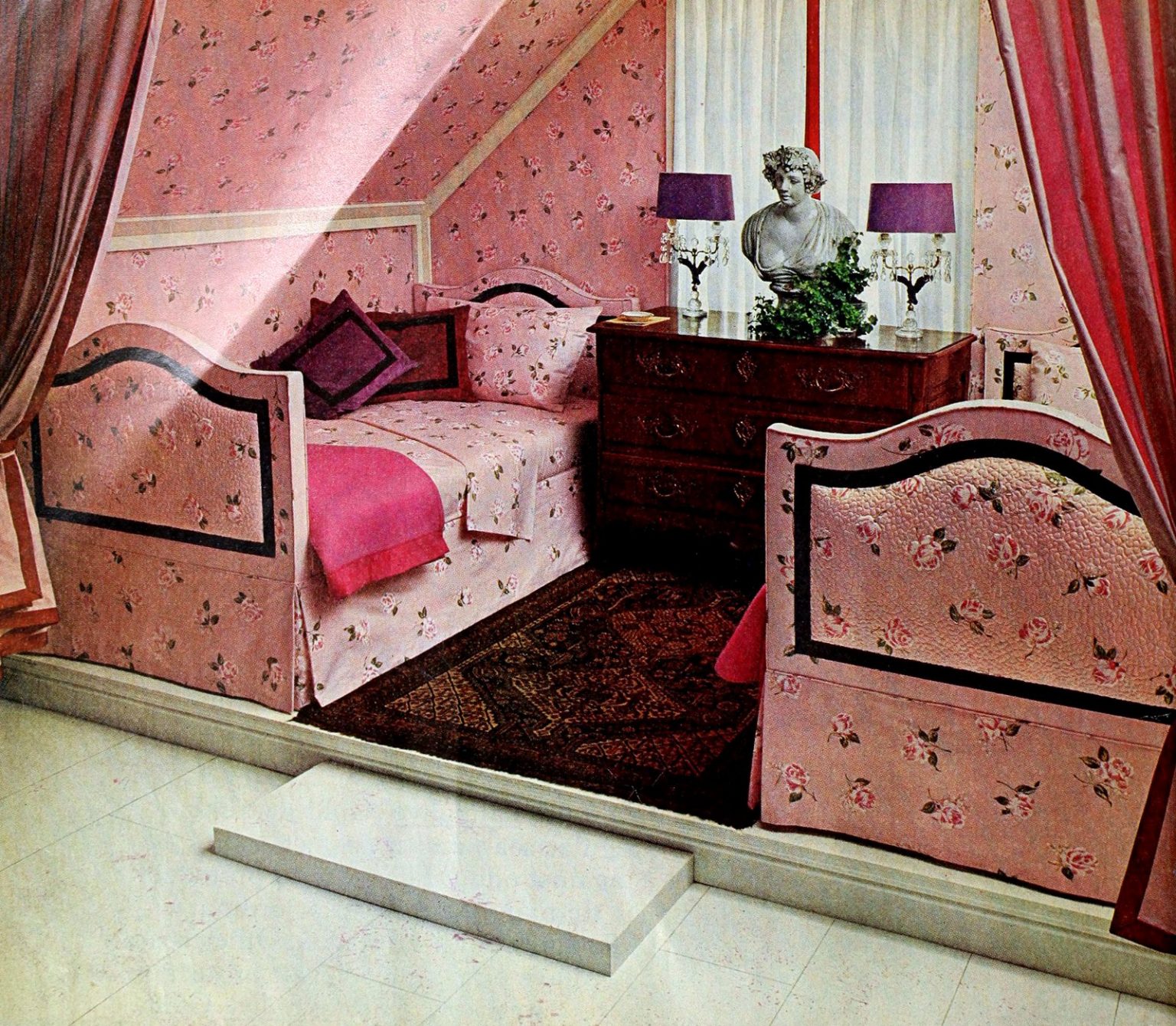 9 beautiful DIY headboards with a vintage look - Click Americana