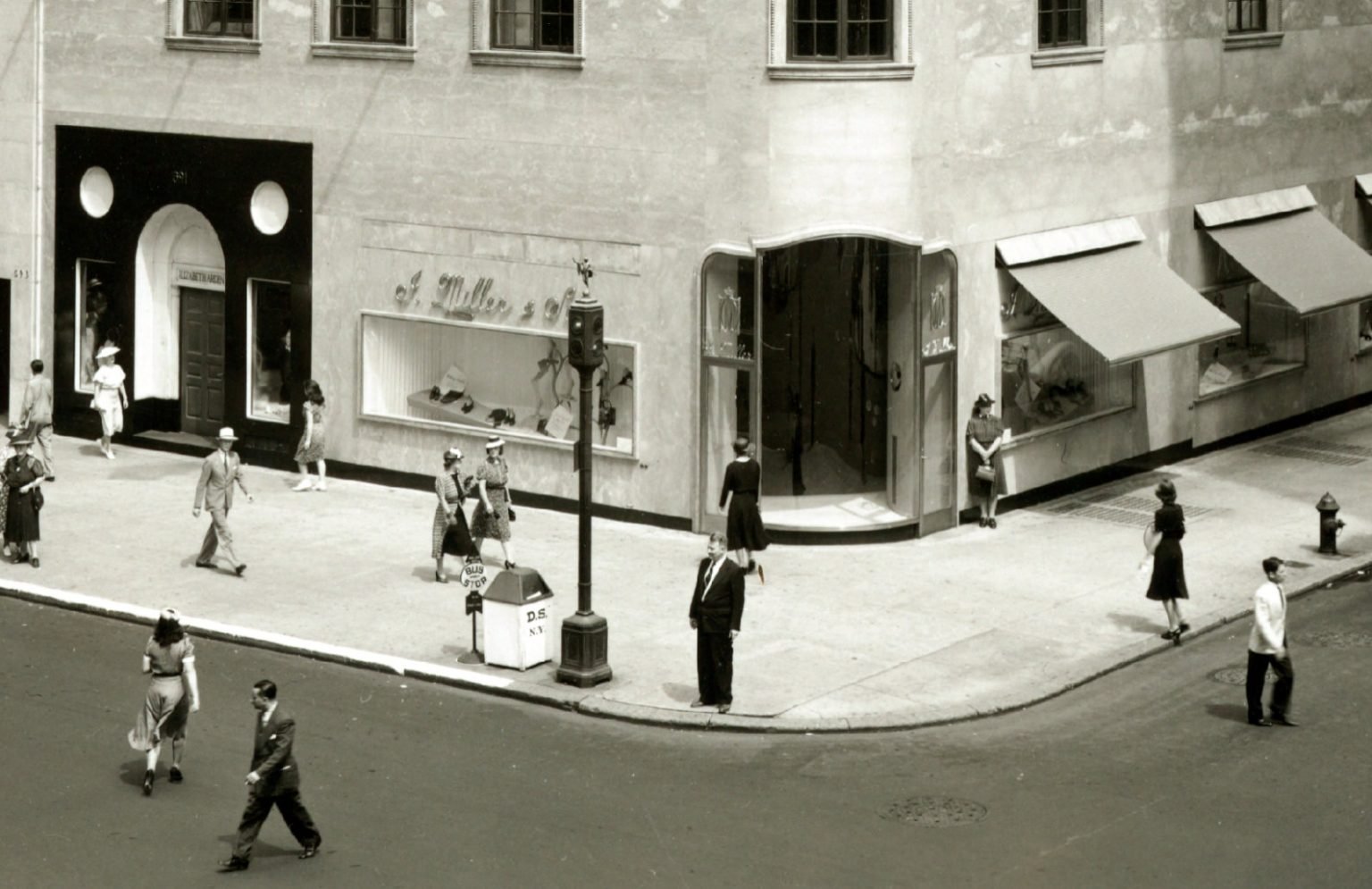 Vintage shoe stores: See what shoe shopping really used to be like 100 ...
