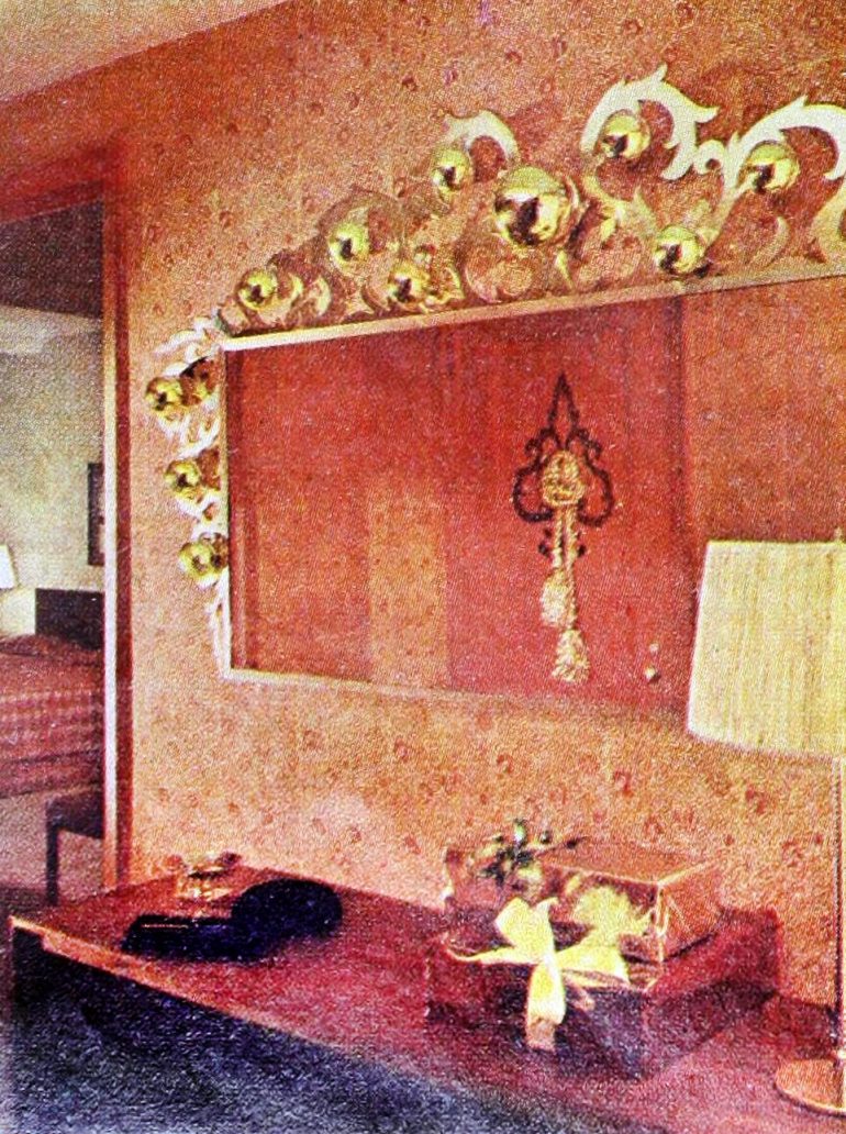 These 26 Christmas wall decorations from the 1950s have a bold mid ...