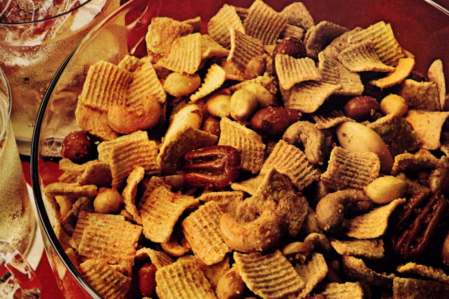 Golden Grahams Gold'n Nut Crunch snack mix recipe from the 70s - Click ...