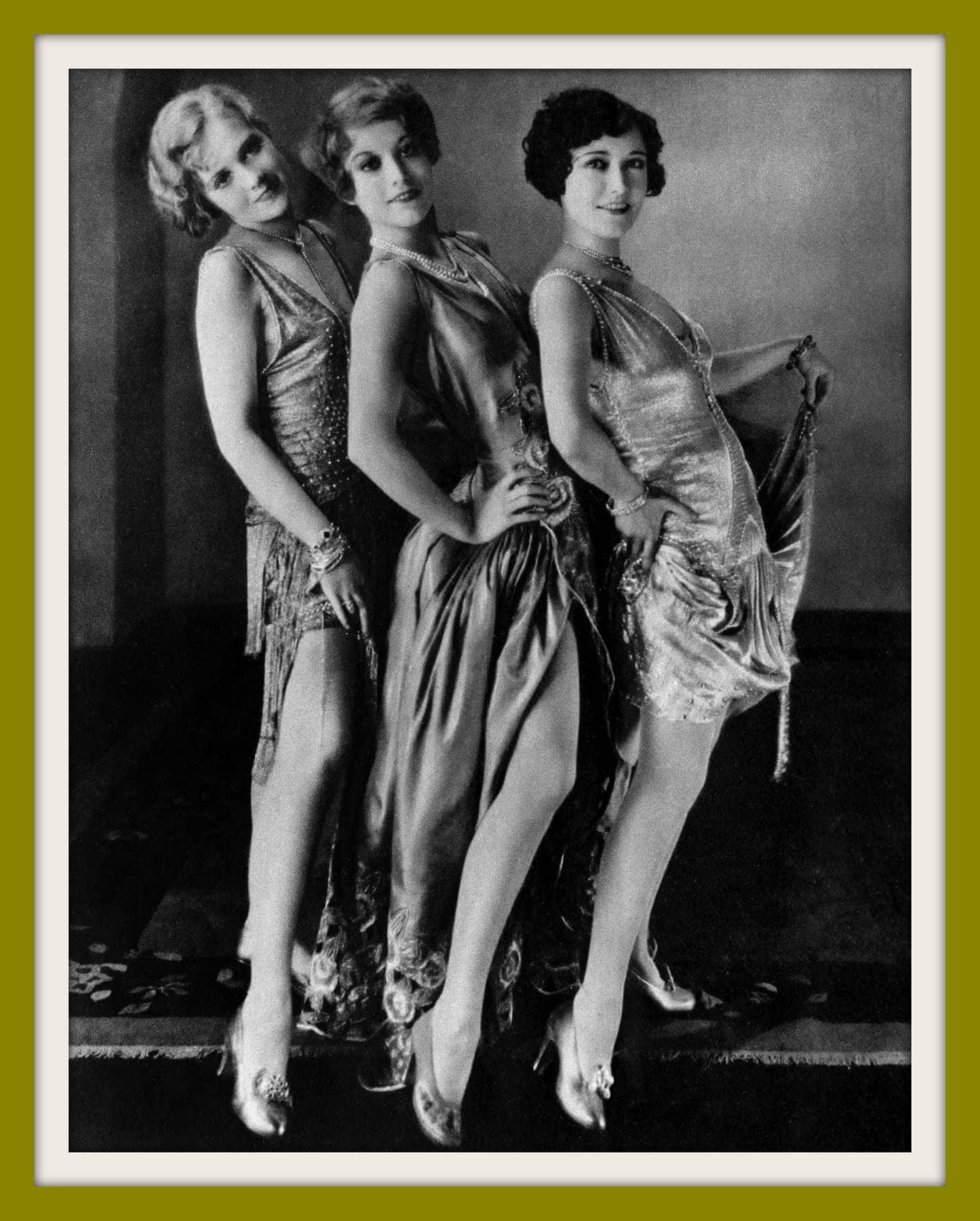 25 vintage dresses from the Roaring 20s that would fit right into the ...