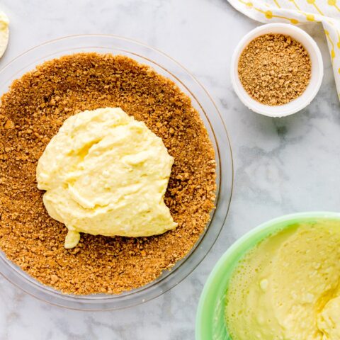 How to make a homemade graham cracker pie crust & other delicious crumb ...