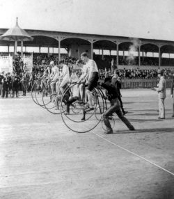 That big front wheel bike: See why the penny farthing high wheel bike ...