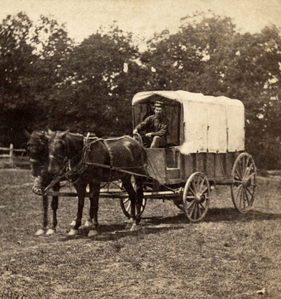 How vintage ambulances completely transformed during the 20th century ...