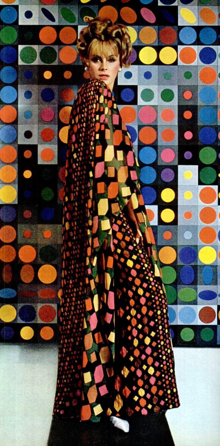 The vibrant shift of 1965 dresses was a fashion breakthrough - Click ...