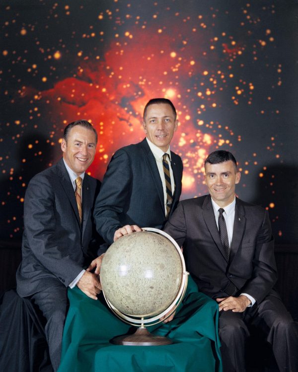 Swigert is the 'swinger' on Apollo 13 crew (1970) - Click Americana