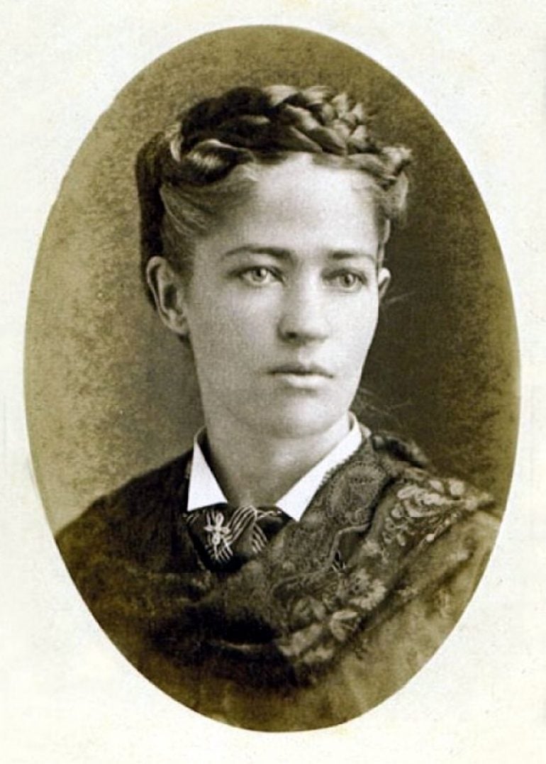 Dishwasher history: How one inspired woman invented the automatic ...