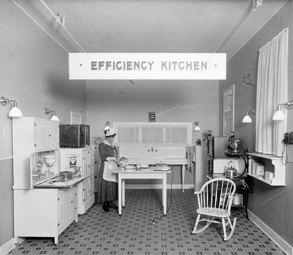 Antique kitchens from the 1900s that will make you grateful for modern ...