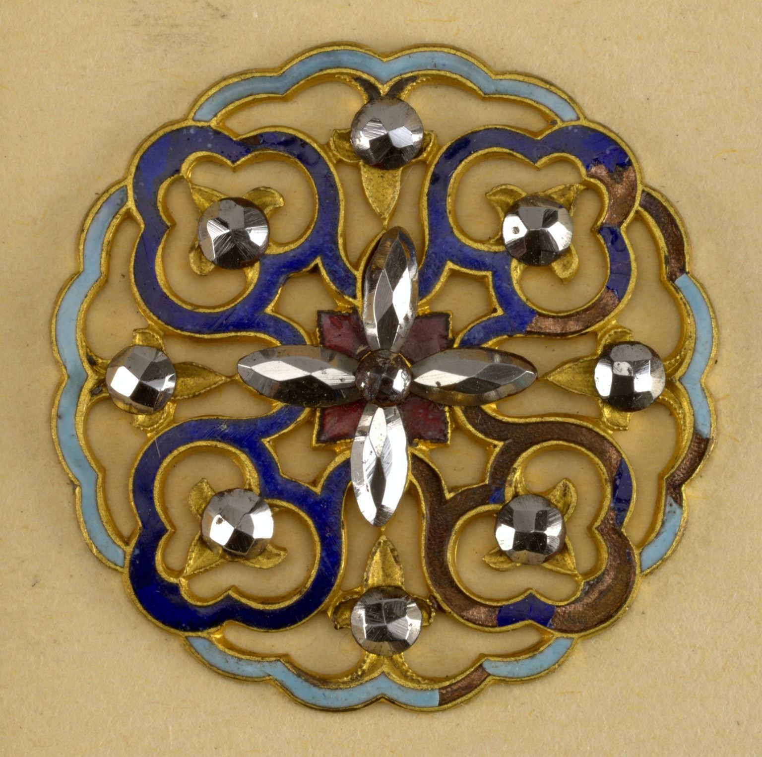 Antique buttons: How to identify these exquisite collectible treasures ...