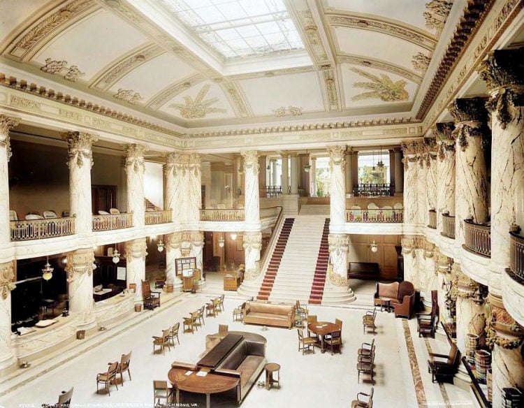 The dazzling lobbies of these 22 historical hotels will take your ...