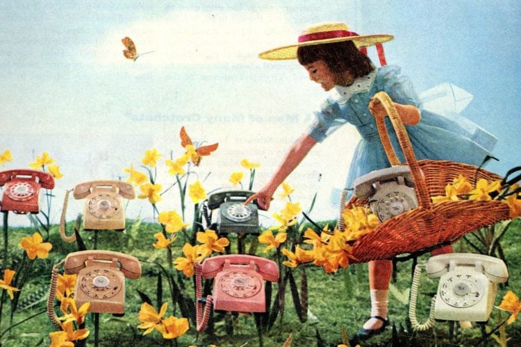 Vintage 1950s dial & touch-tone phones came in lots of decorator colors ...