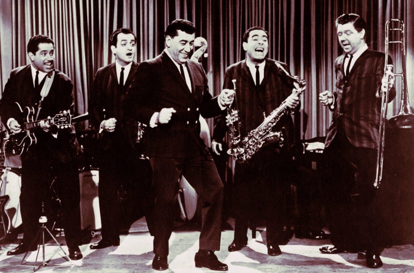 Jungle Book: Louis Prima's 'I Wanna Be Like You' (1967) - Click Americana