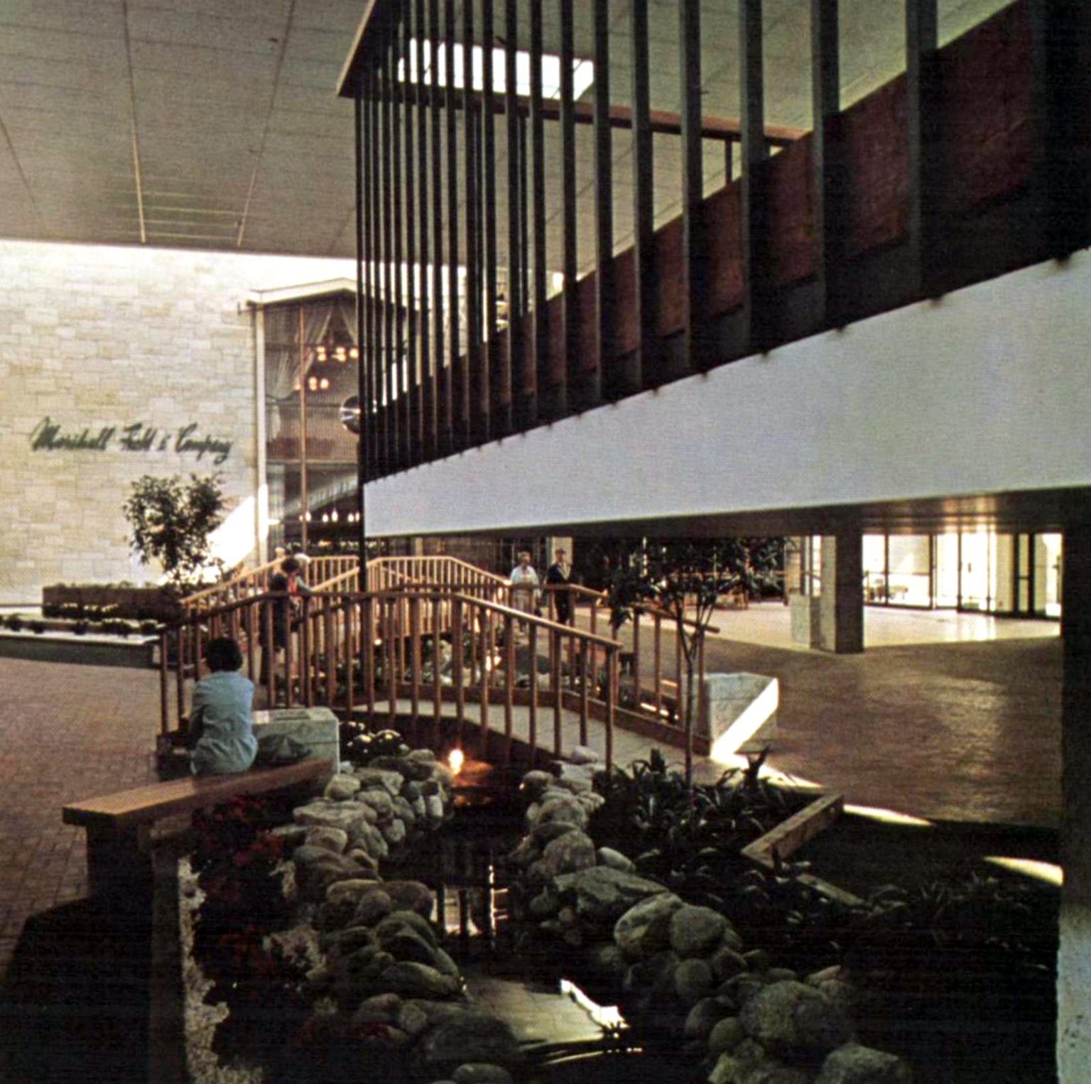 48 vintage malls that were so cool, you'll want to hop in a time ...