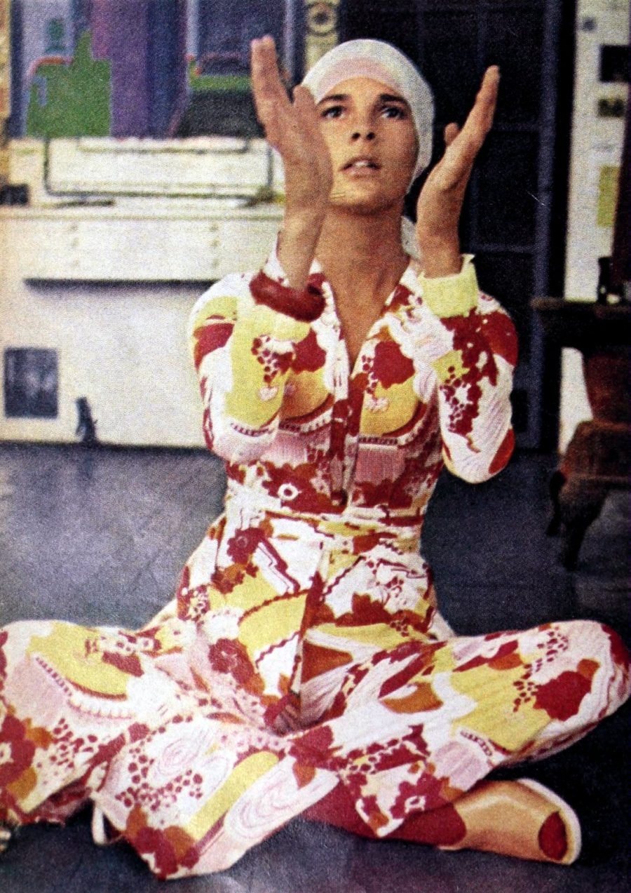 From model to movie star, Ali MacGraw was Hollywood's unstoppable ...