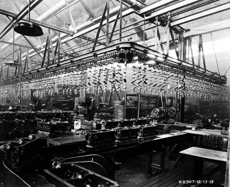 See Ford assembly lines from 100 years ago, mass-producing Model T cars ...