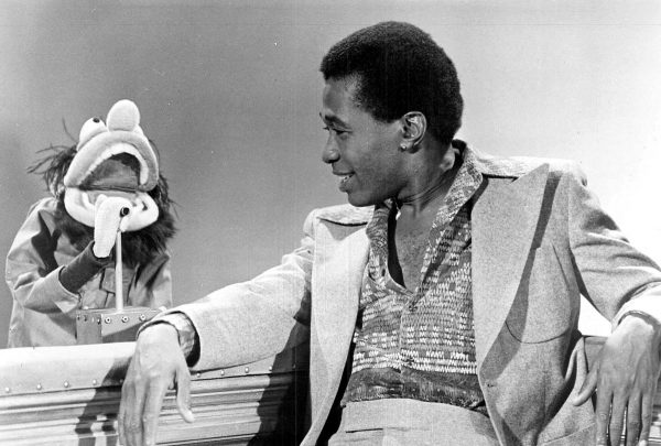 The Muppet Show theme song, famous guest stars, and how the hit TV show ...