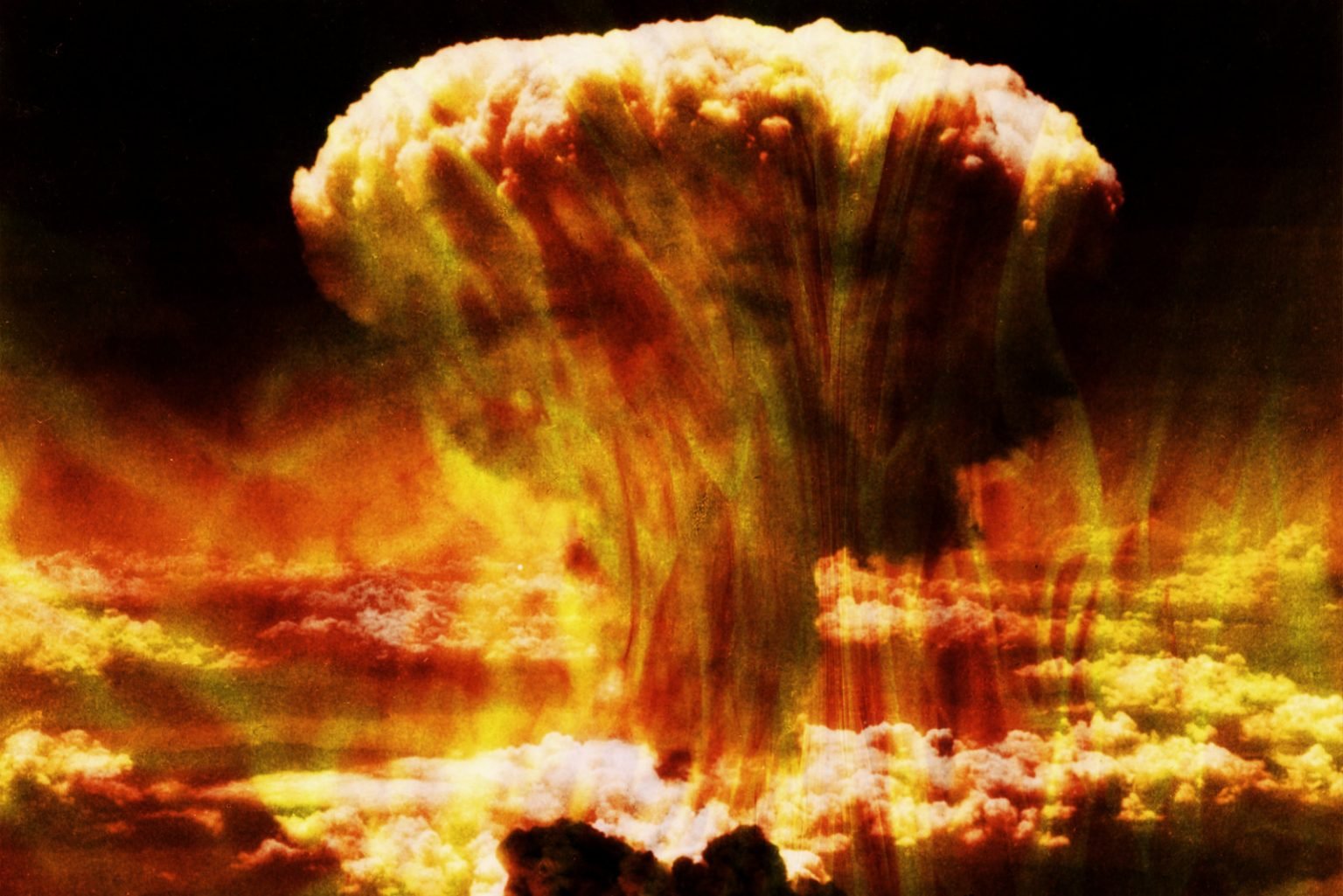 The atomic bombing of Nagasaki, Japan during WWII: See video of what ...