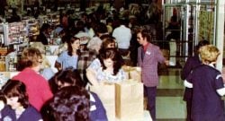 History of Walmart: See what old Wal-Mart stores were like in the 70s ...
