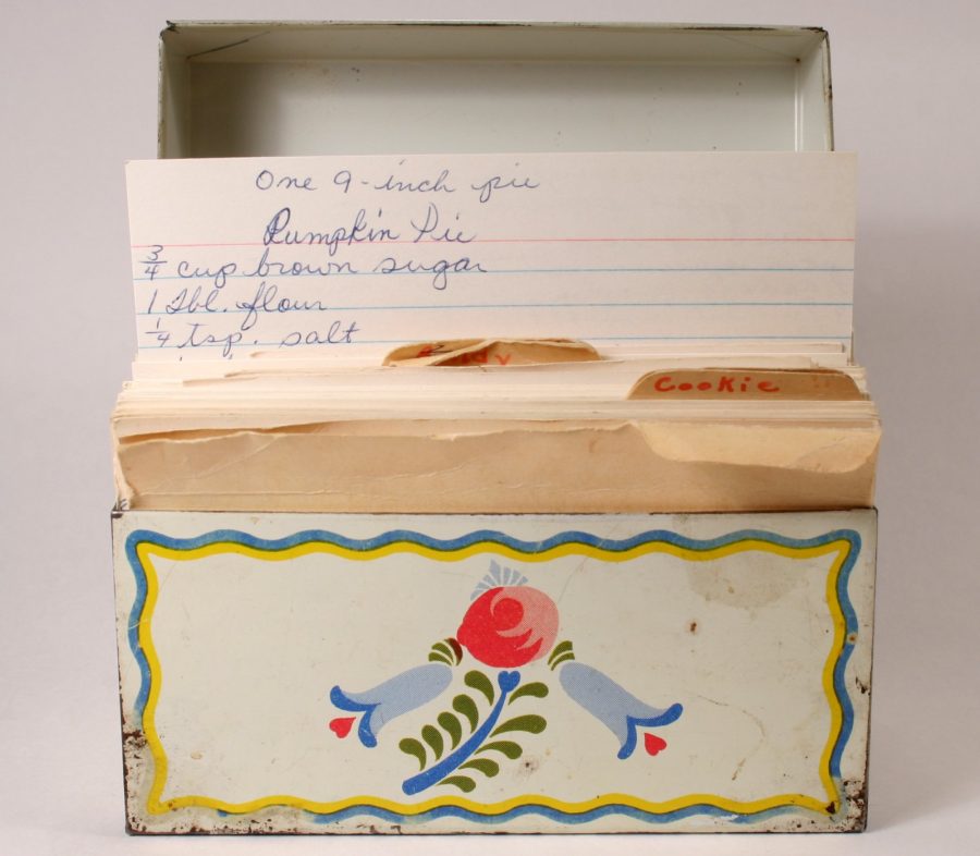 24 vintage recipe boxes: Before food blogs & recipe apps, these compact ...