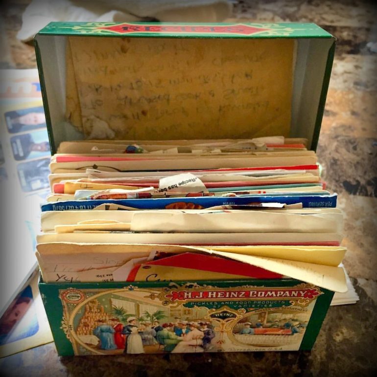 24 vintage recipe boxes: Before food blogs & recipe apps, these compact ...