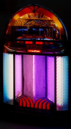 Vintage jukeboxes through the decades: A look at the glowing machines ...