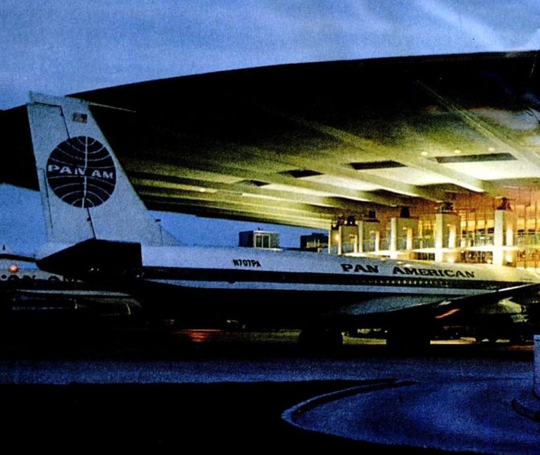 See the stunning space-age TWA Terminal at JFK airport as it looked in ...