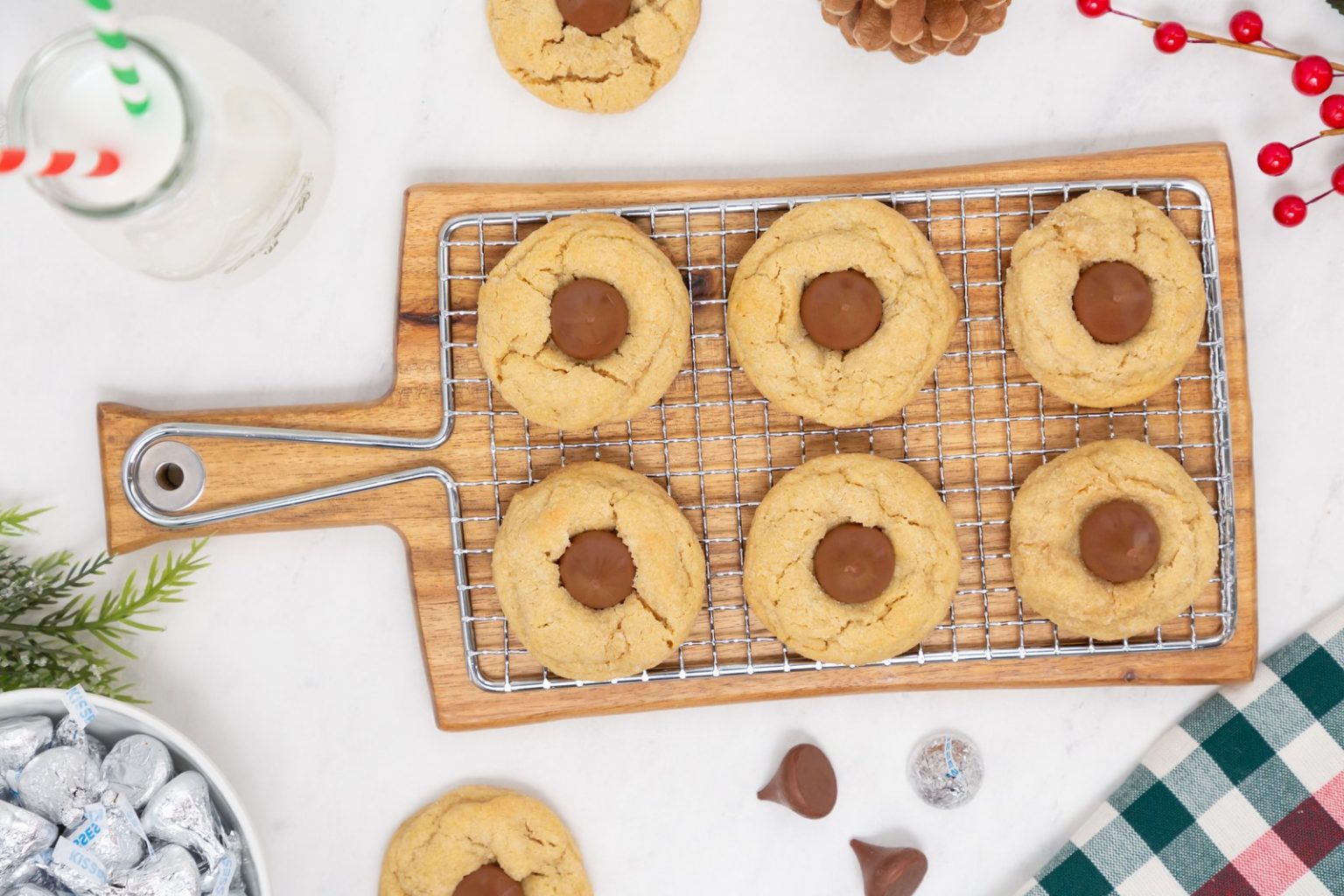 Classic peanut butter blossoms: Step-by-step cookie recipe, with photos ...