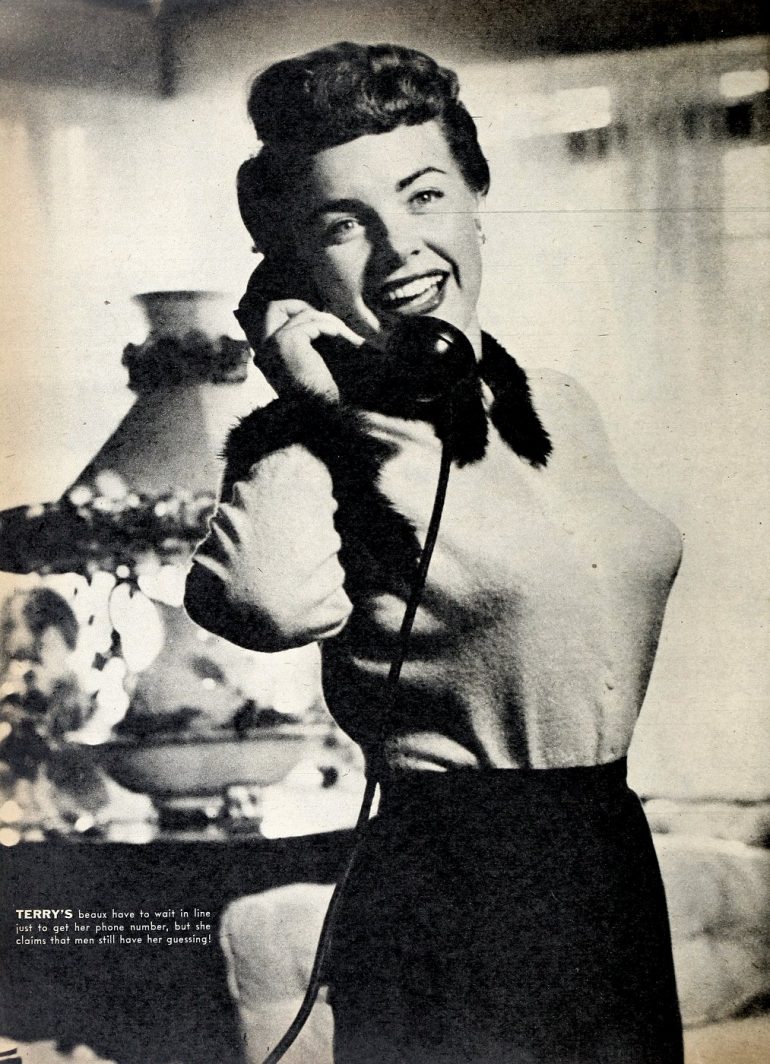 See the vintage 'bullet bra' look that was big in the '50s - Click ...