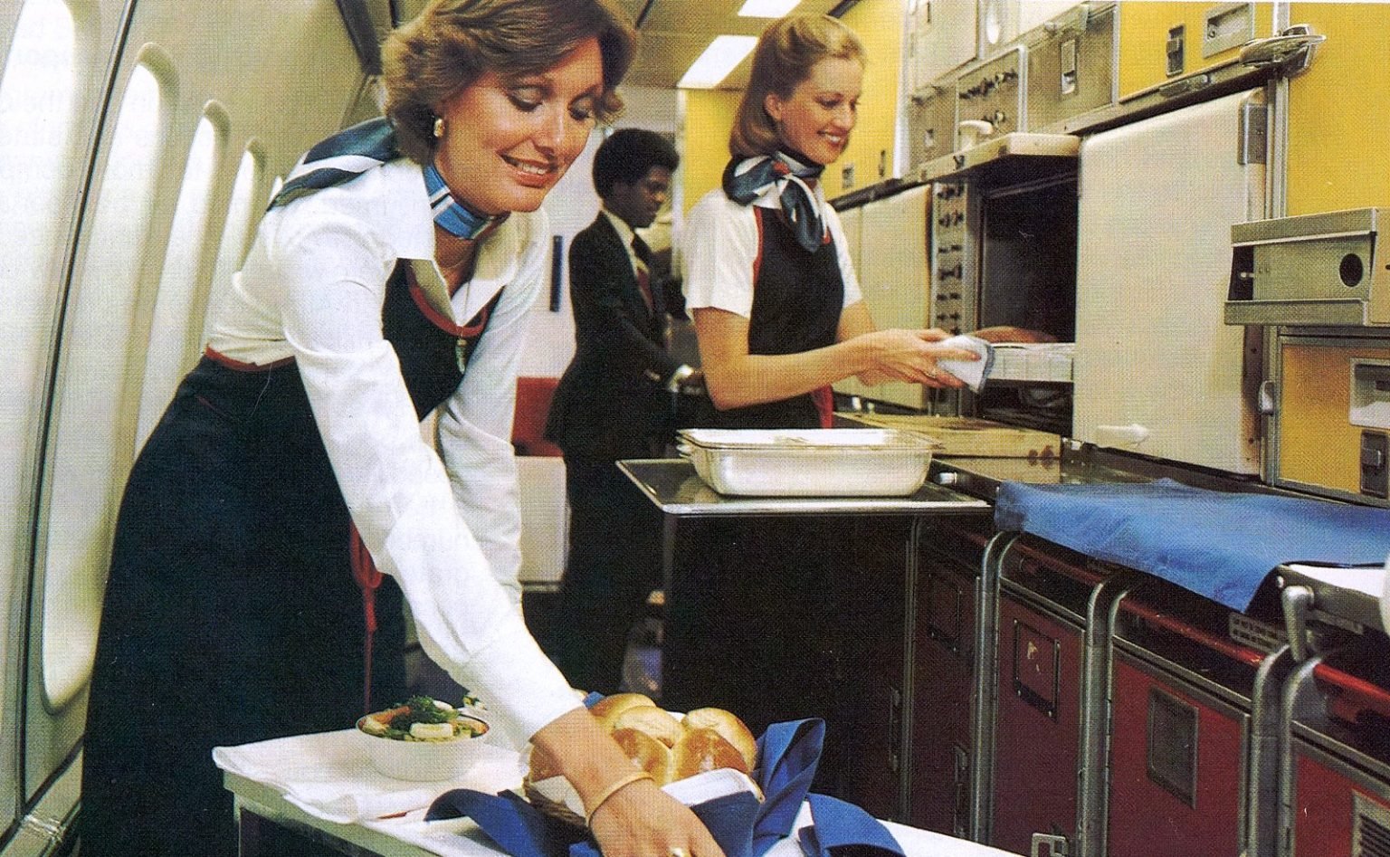 Amazing airline food from the 1950s, 1960s & 1970s: In-flight meals you ...