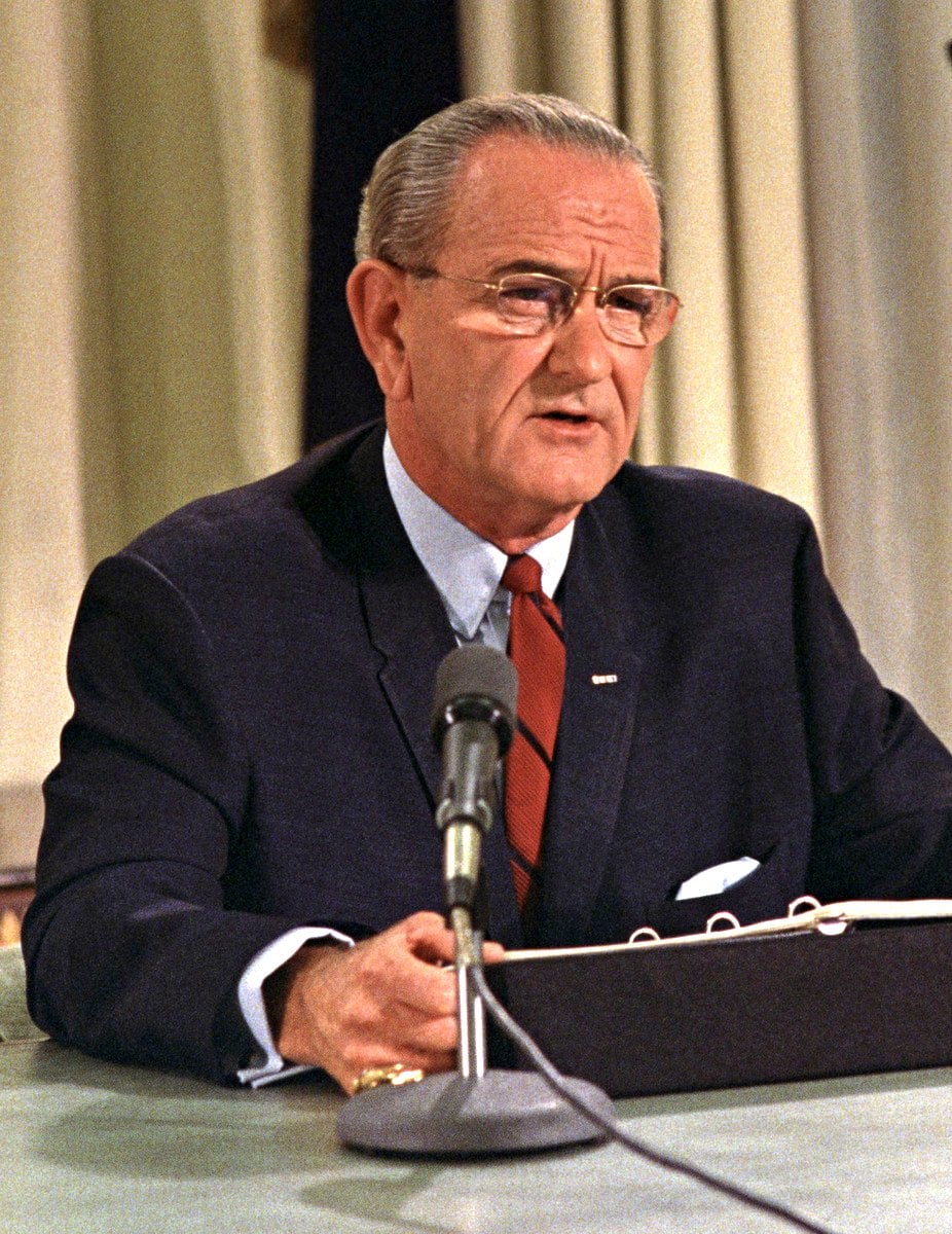 About the last name Johnson: Genealogy insight from 1955 - Click Americana