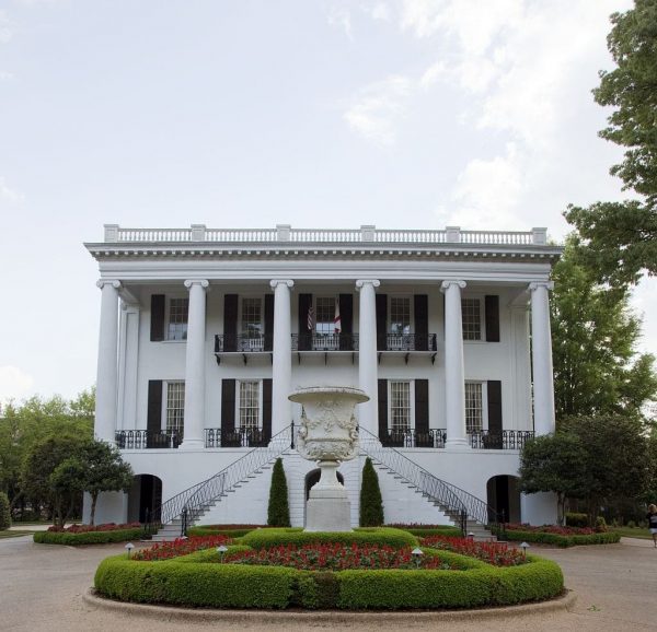 23 historic southern mansions that reflect the region’s social ...