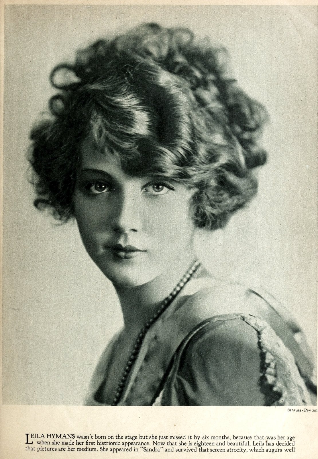 482 1920s Hair And Makeup Pictures Stock Photos Pictures Royalty Free