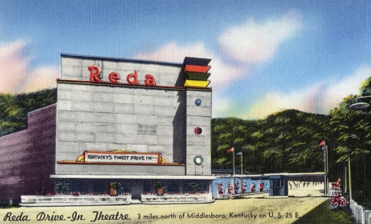 What old drive-in movie theaters were like in the 1950s & 60s - and why ...