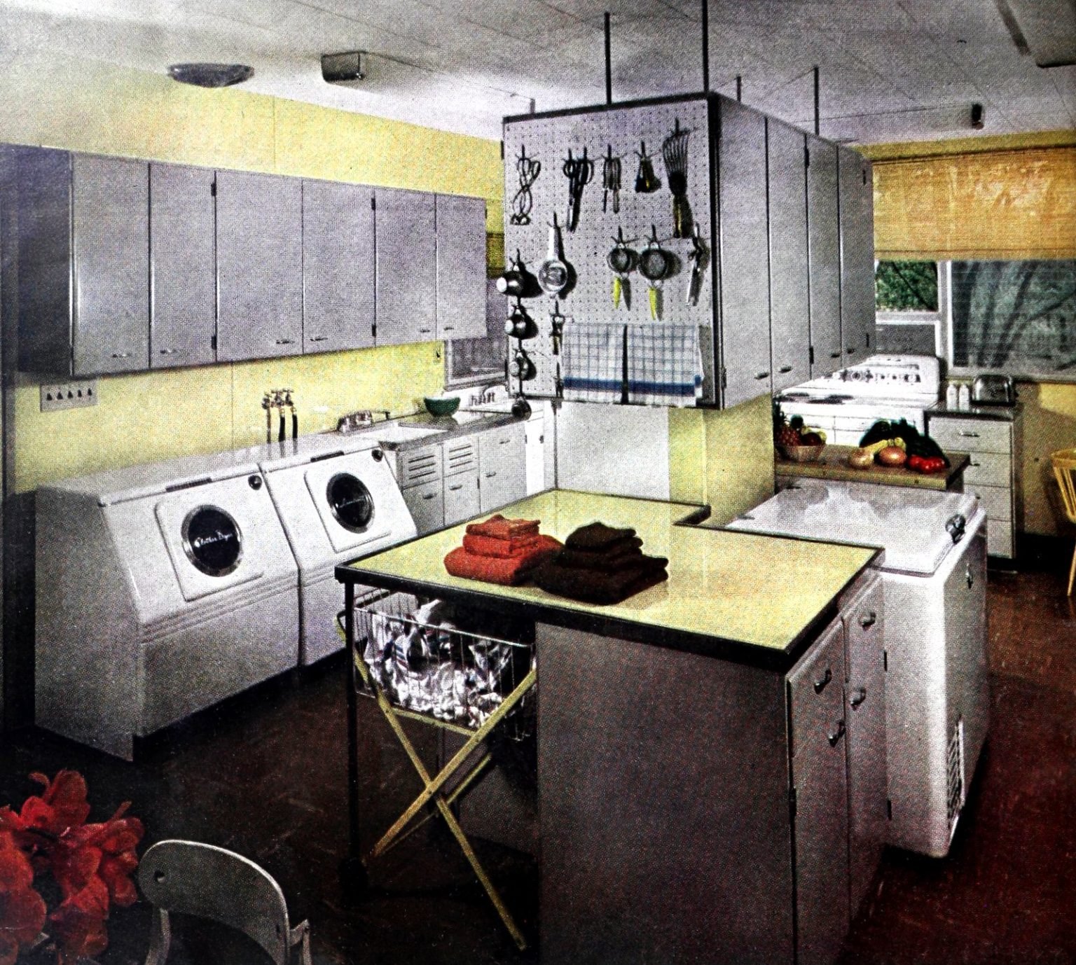 These 20 retro laundry rooms had style - Click Americana