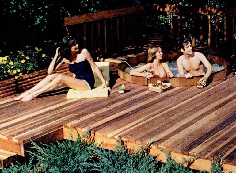Jacuzzis & hot tubs: Backyard hot tub & spa styles from the 70s & 80s ...