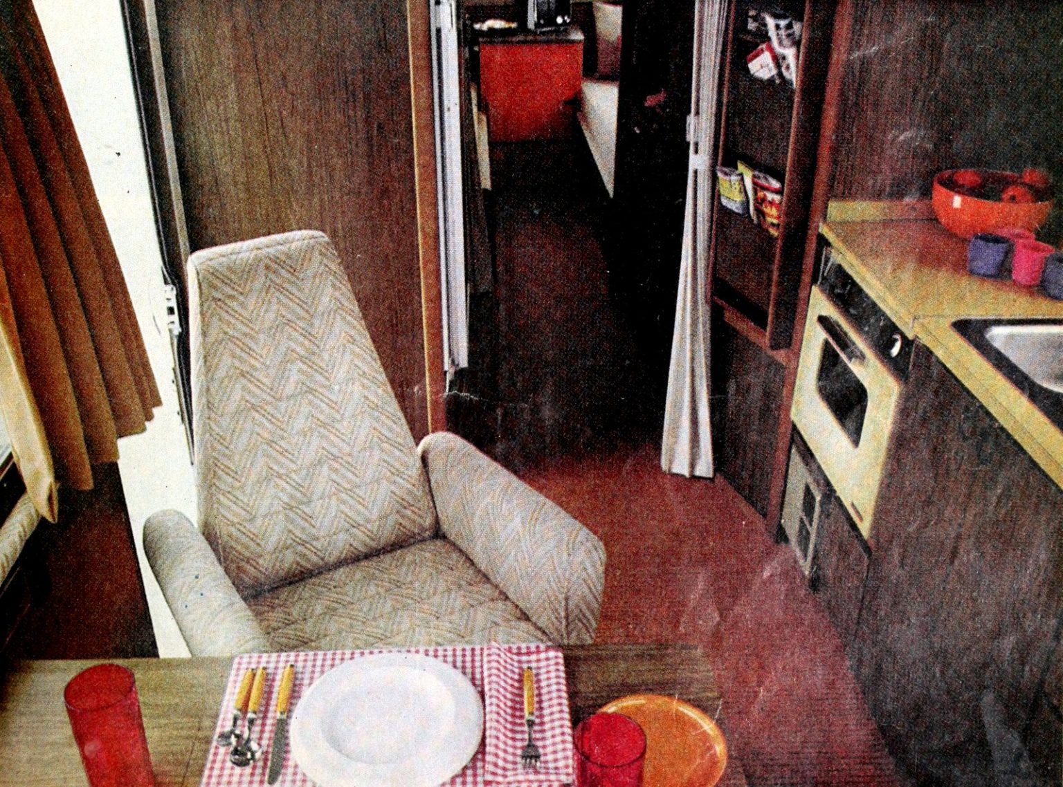 Vintage RVs & motor homes of the 1960s & 70s offered fun and groovy ...