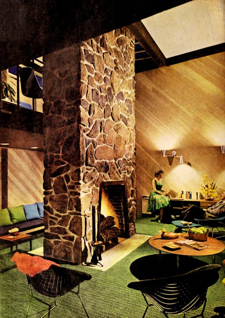 This yellow retro-futuristic living room decor had all the mod ...