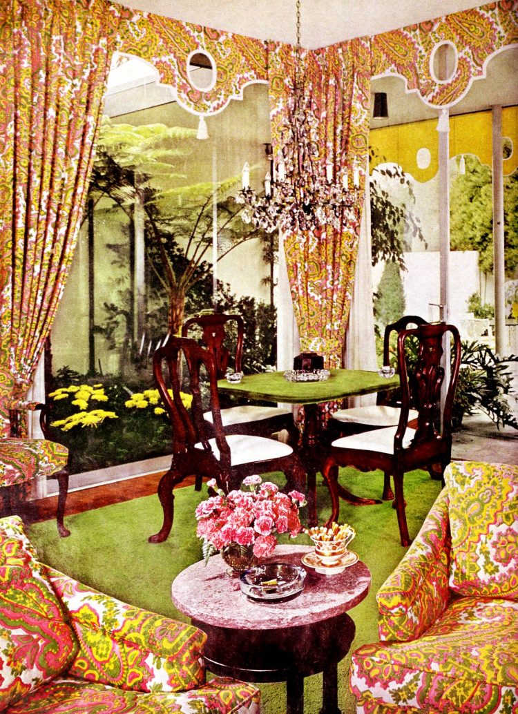 Wild green & white retro futuristic mod living room decor was a 60s ...