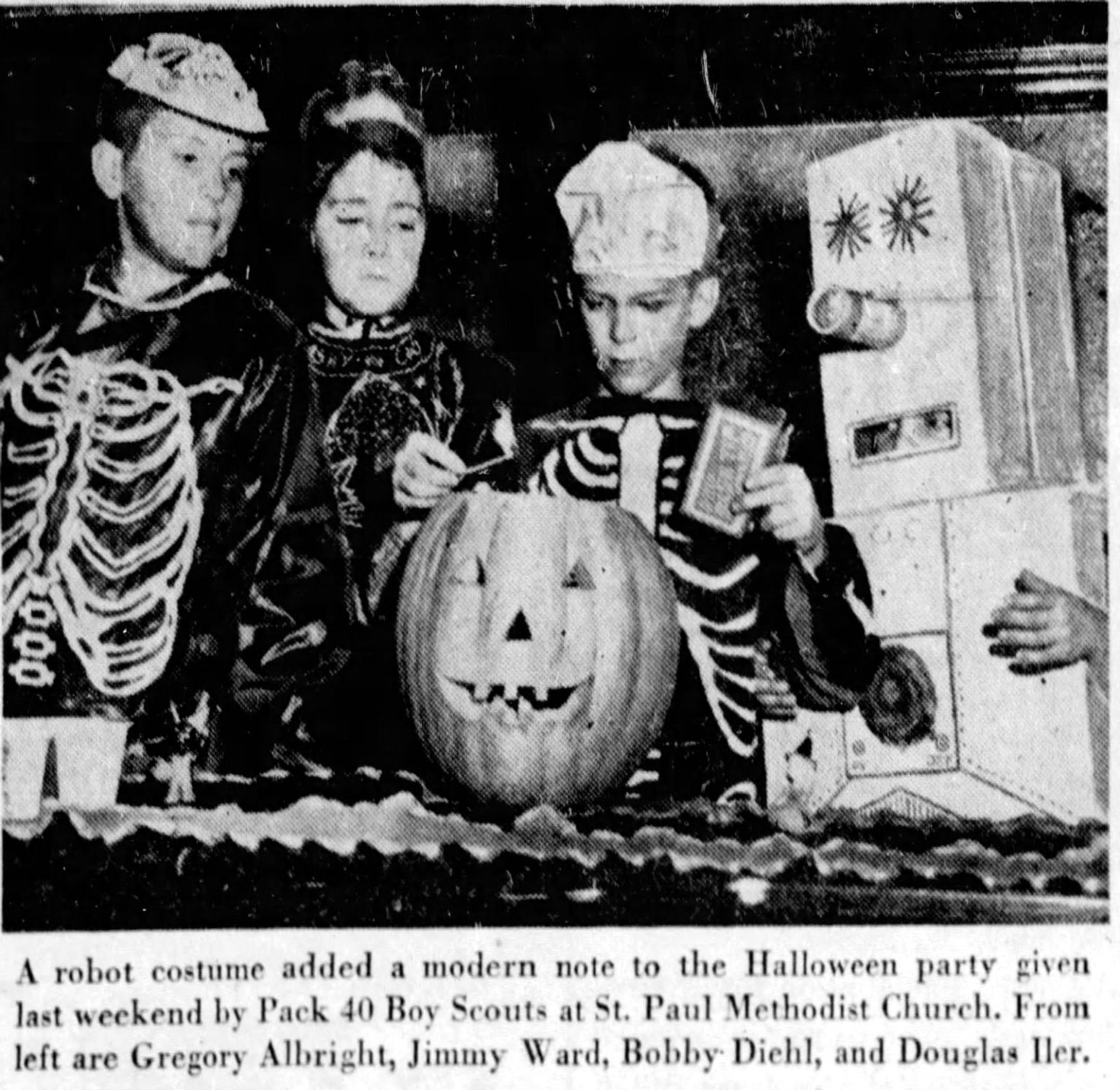 How to make an easy Halloween retro robot costume - just like they did ...