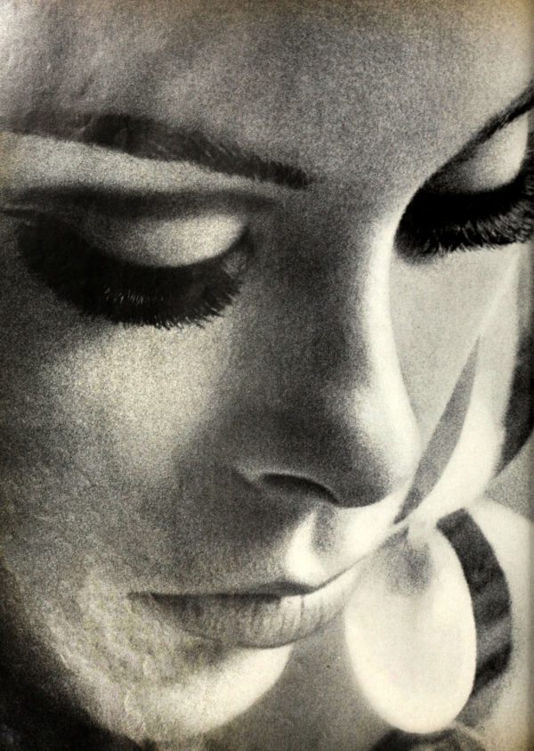 How to use false eyelashes to get a real big-eyed retro look: Vintage ...